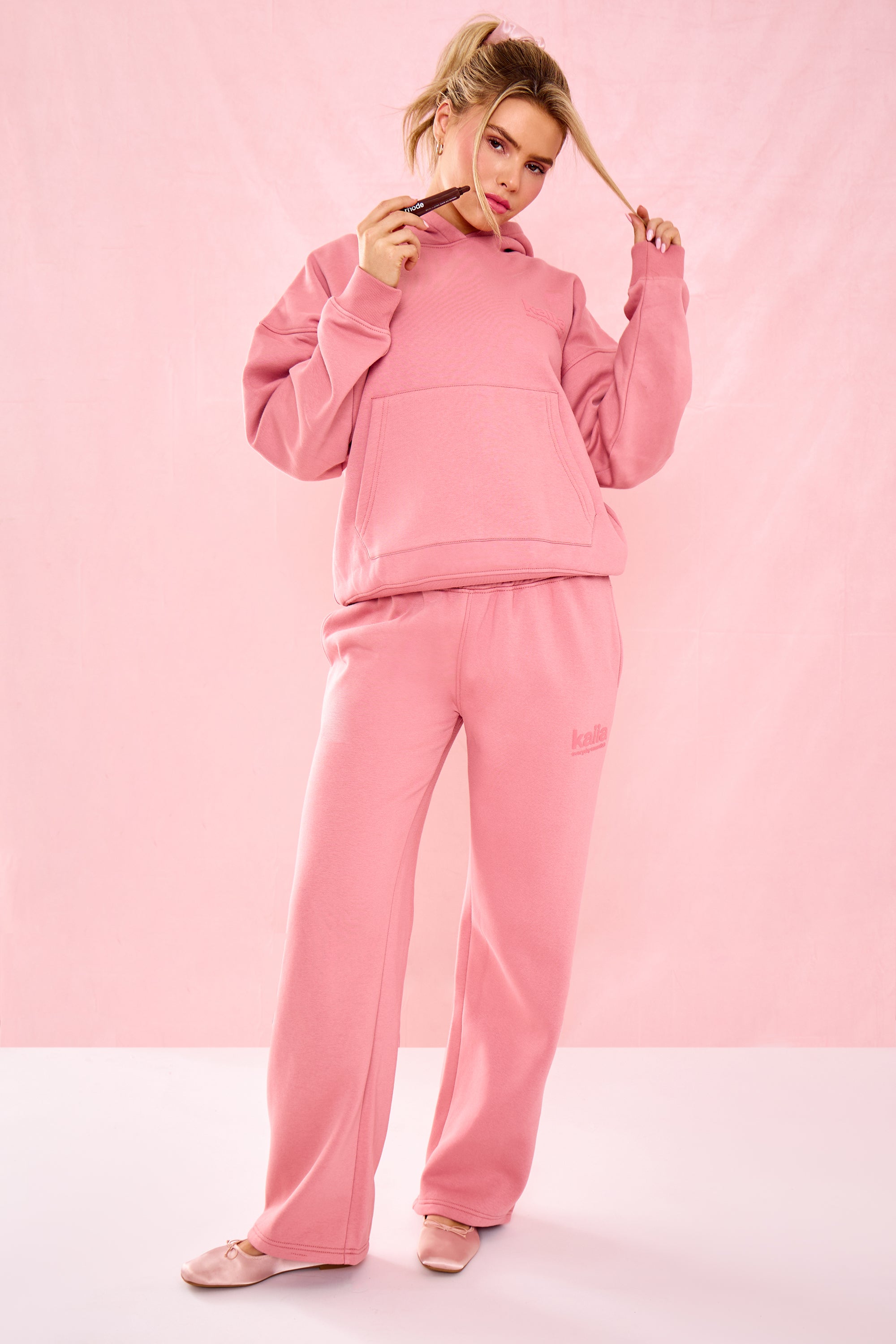 Kaiia Print Slogan Low Rise Wide Leg Joggers Rosey Blush | Kaiia