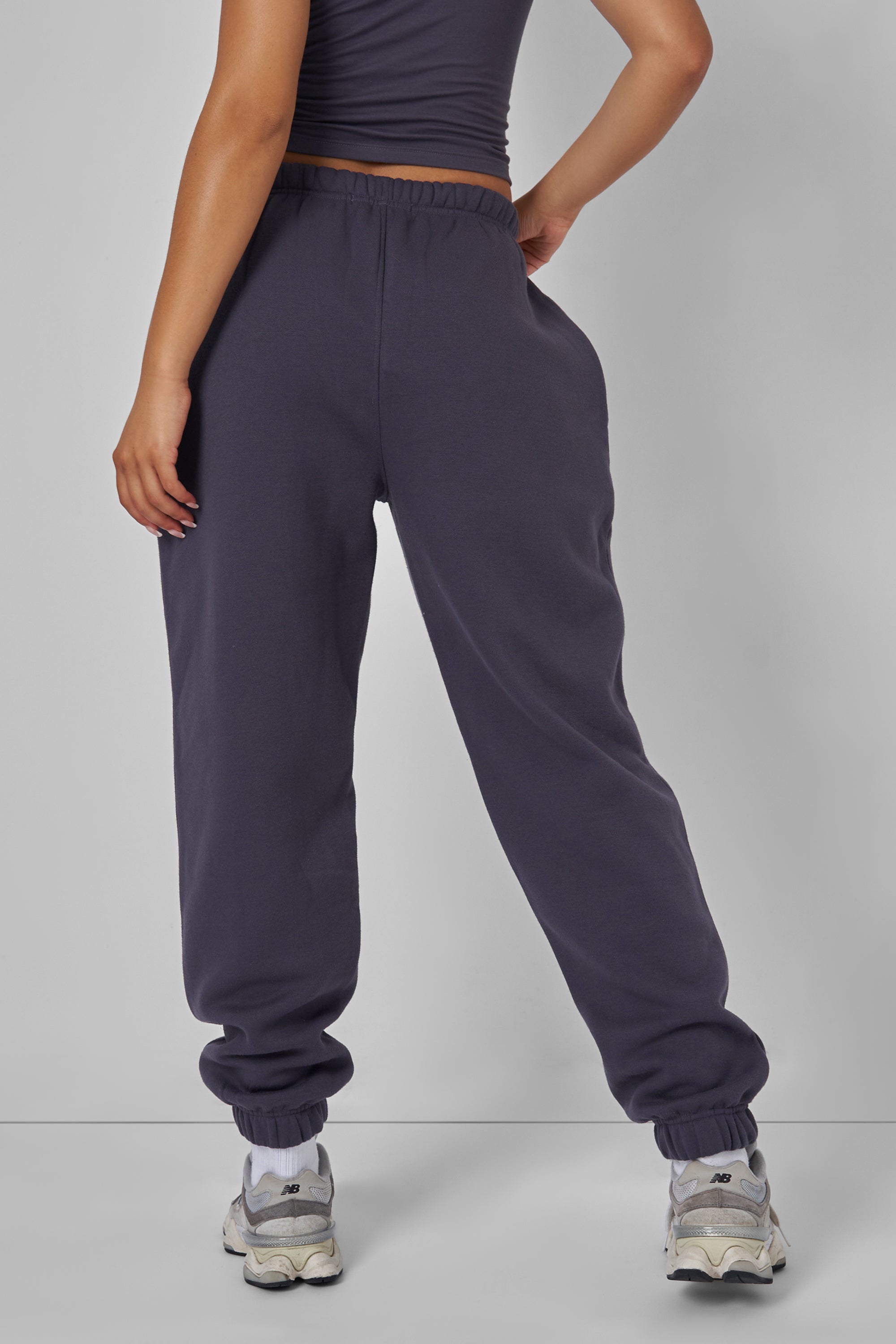 Relaxed Fit Cuffed Jogger Dark Grey | Kaiia